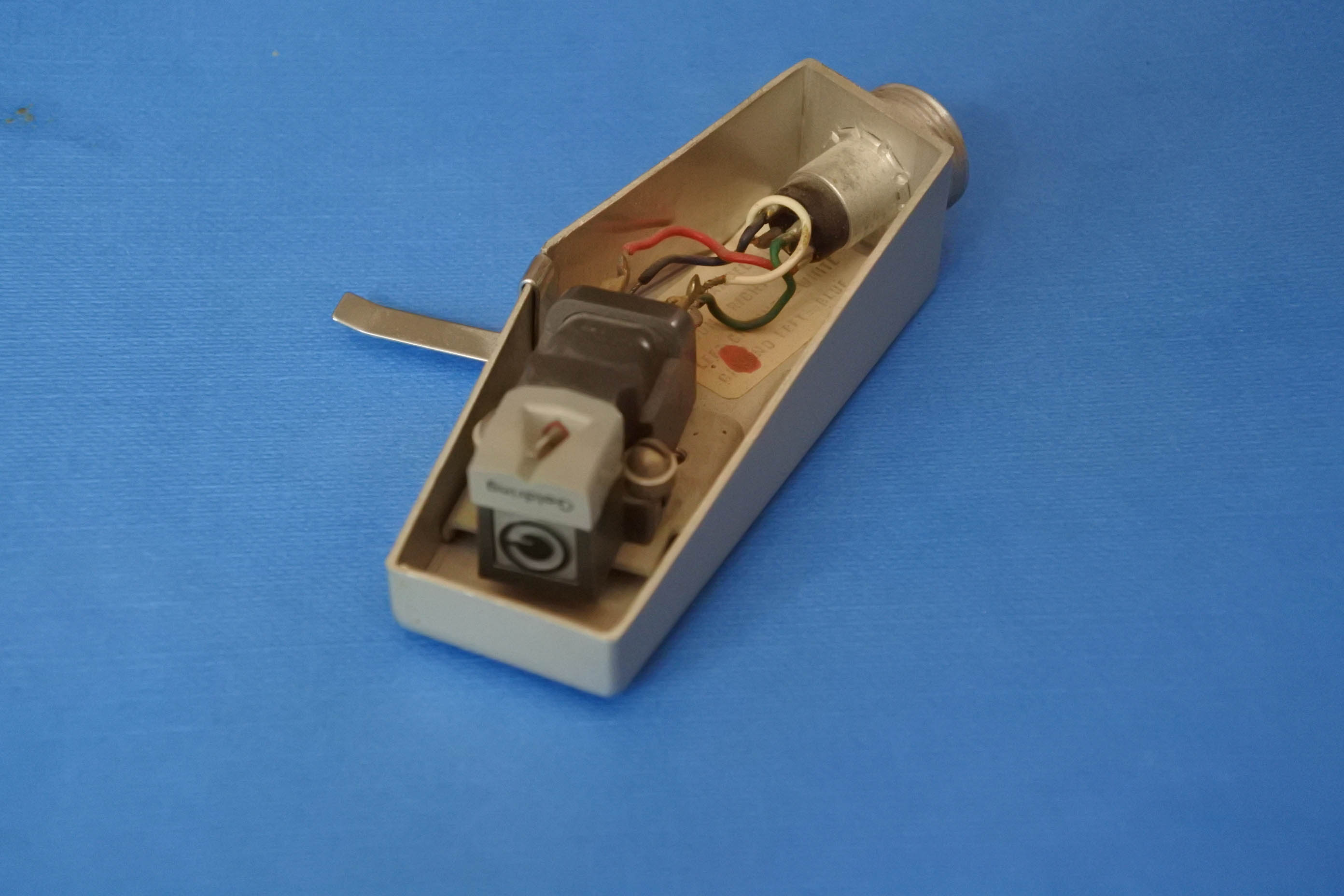 Goldring Lenco headshell with Fitted G800E cartridge - gettheneedle.co.uk